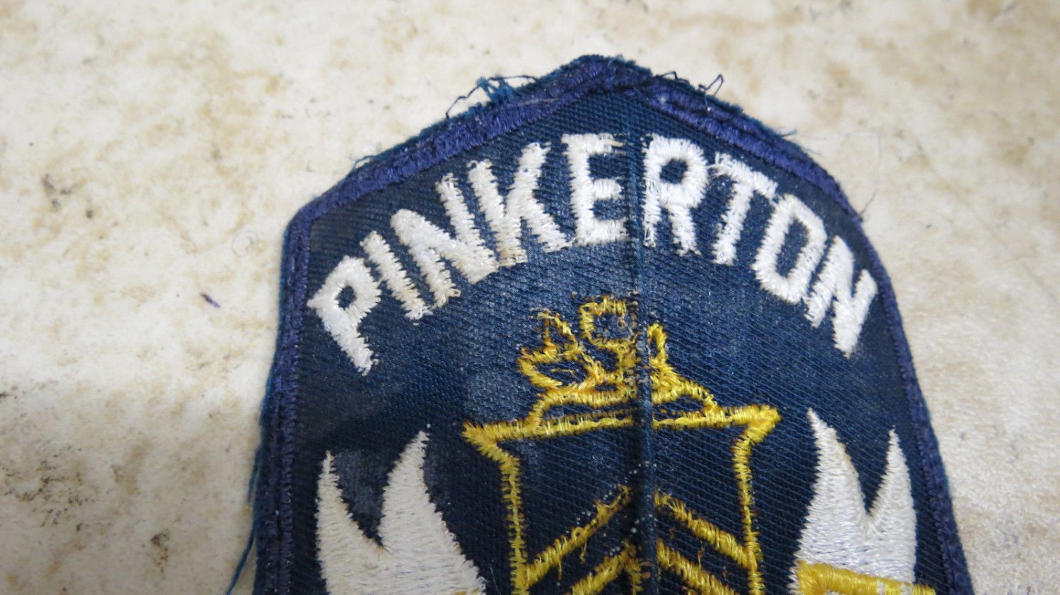 Vintage Pinkerton Security Service Vest Clothing Hat Patch P-41