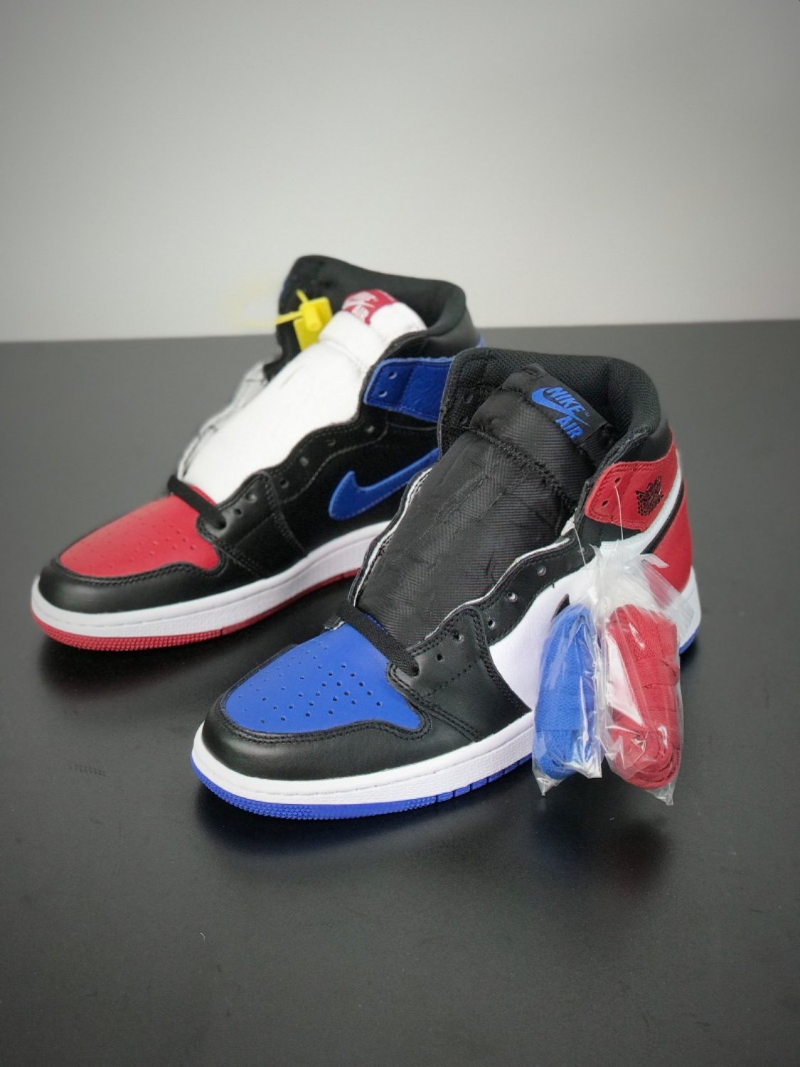 Nike Air Jordan 1 Retro Top 3