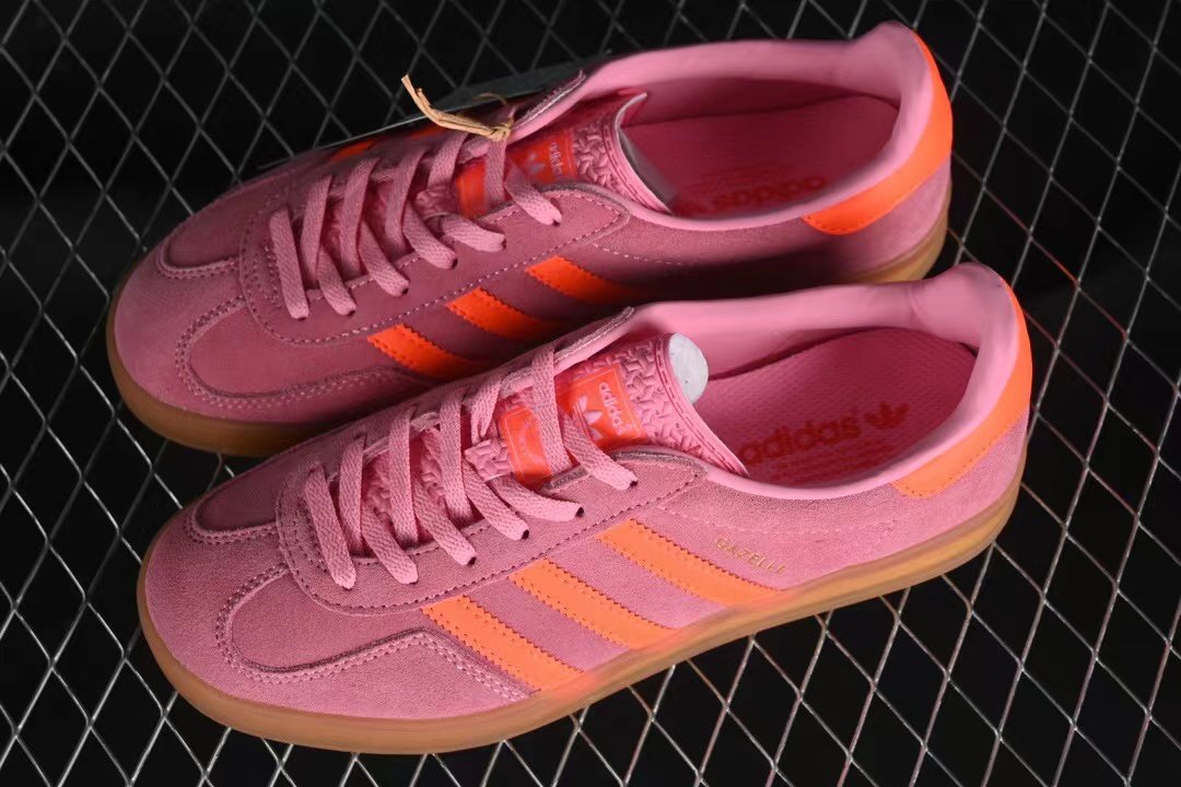 Gazelle Indoor Beam Pink Solar Red