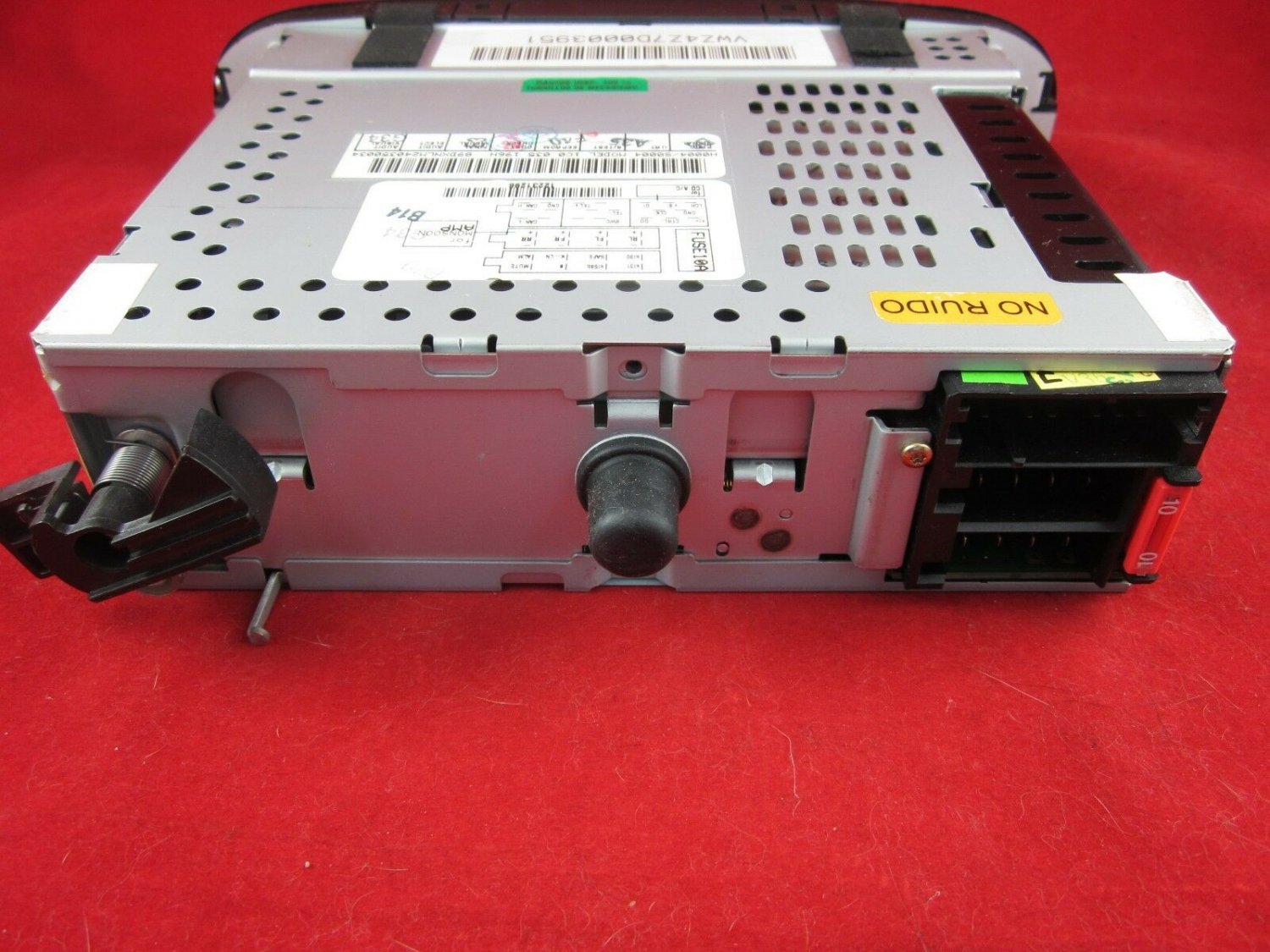 04-05 VW BEETLE TURBO S MONSOON AM FM CD PLAYER RADIO RECEIVER OEM ...