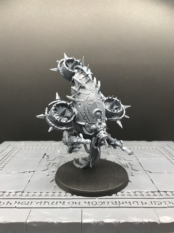 1pcs Foetid Bloat-drone Warhammer Resin Models 1/32 scale Action Figures