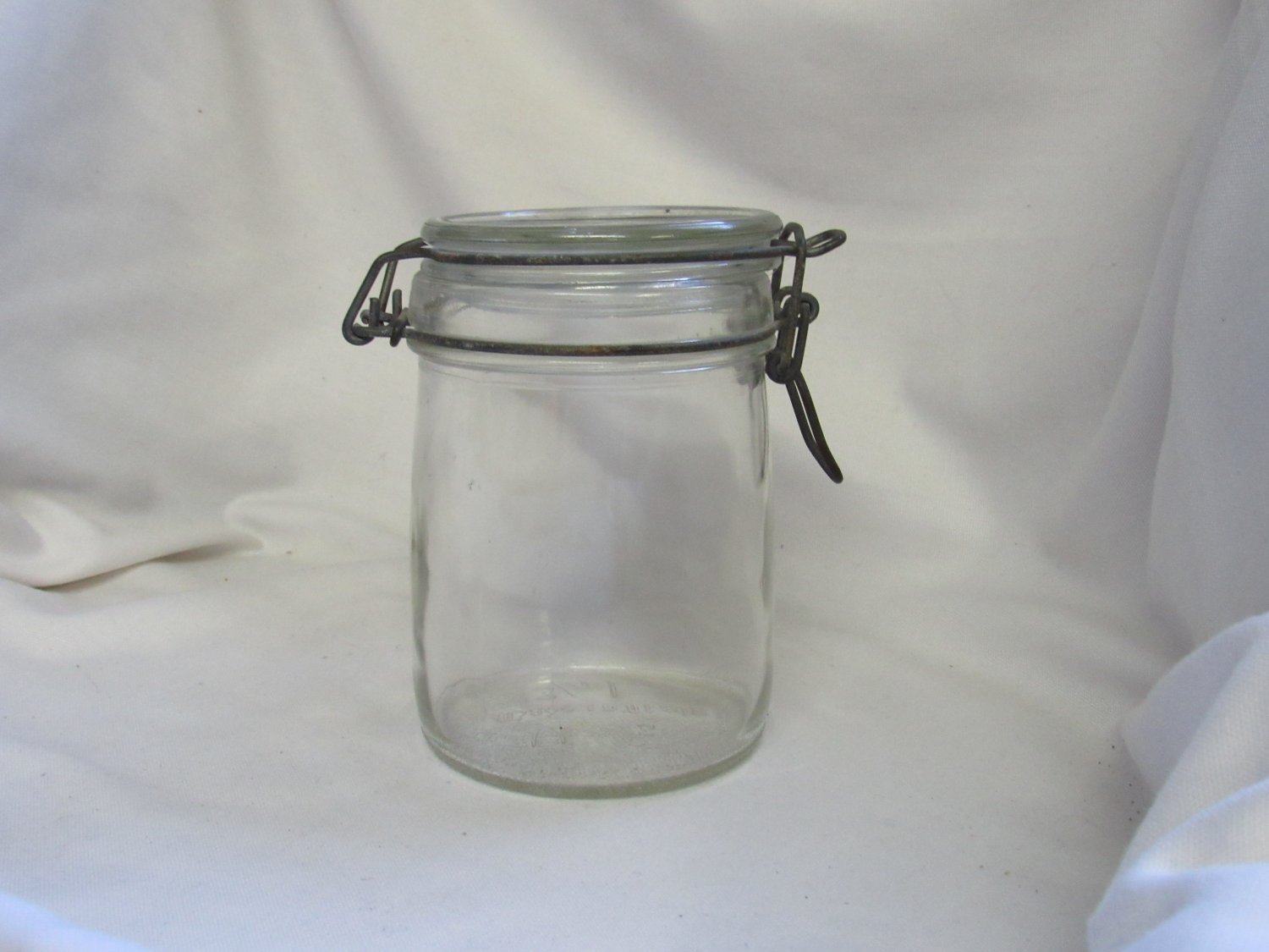 Hermelique Jar with Wire Bail Lock Lid