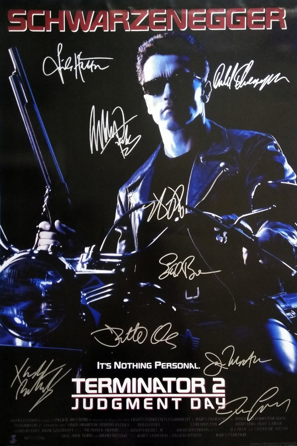 signed TERMINATOR 2 Movie Poster by 9 members of the Cast