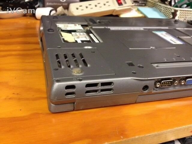 DELL LATITUDE D800 15.4" LAPTOP WITH SERIAL PORT PARALLEL