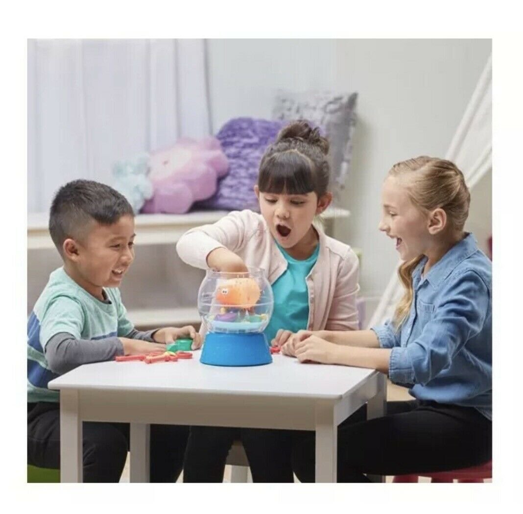 Hasbro Blowfish Blowup Family Game Be Aware of the Fish! Ages 4+ New in Box