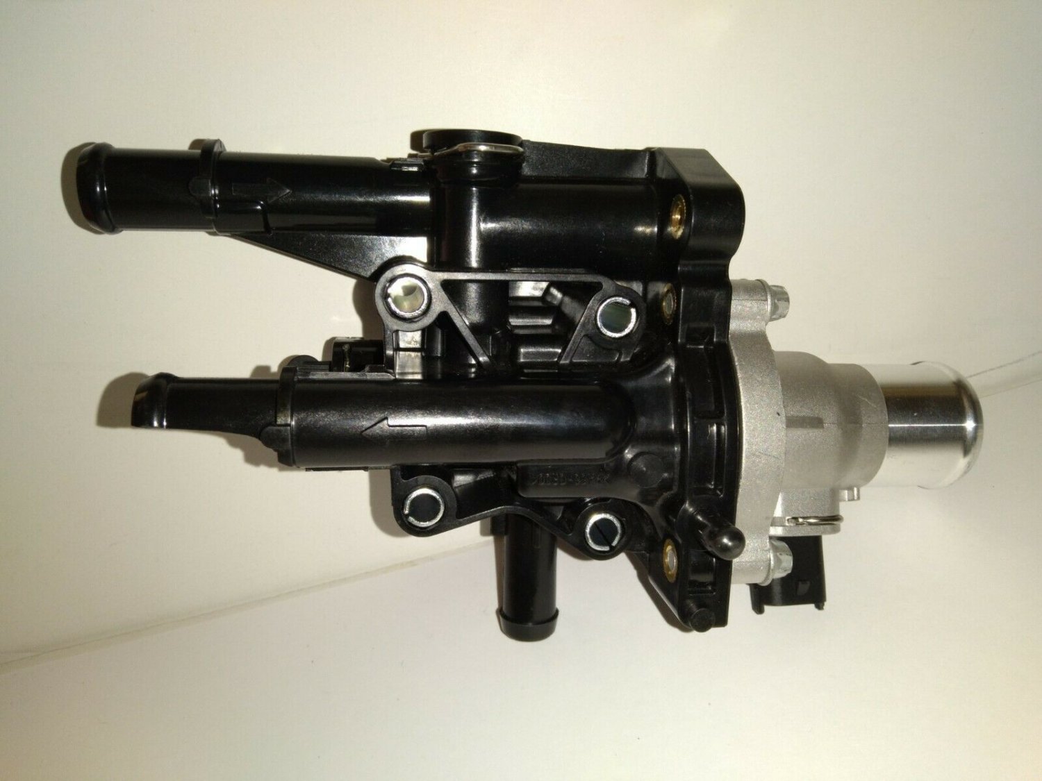 PA66-GF35 Engine Cooling Thermostat Housing Cover+Water Temperature ...