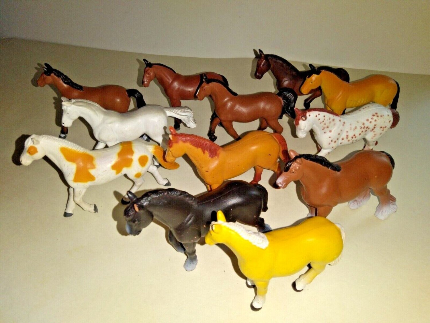 Vintage 1988 Funrise International Vinyl Horse Figures Lot of 12