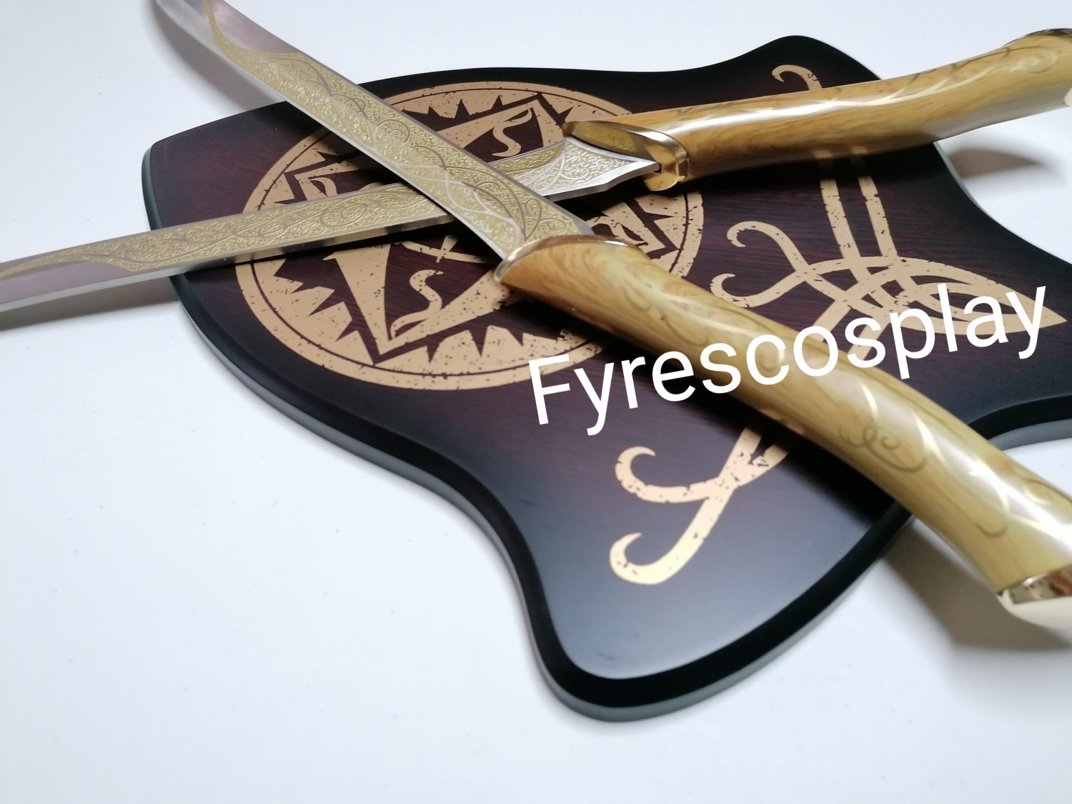 the daggers of legolas the lord of the rings