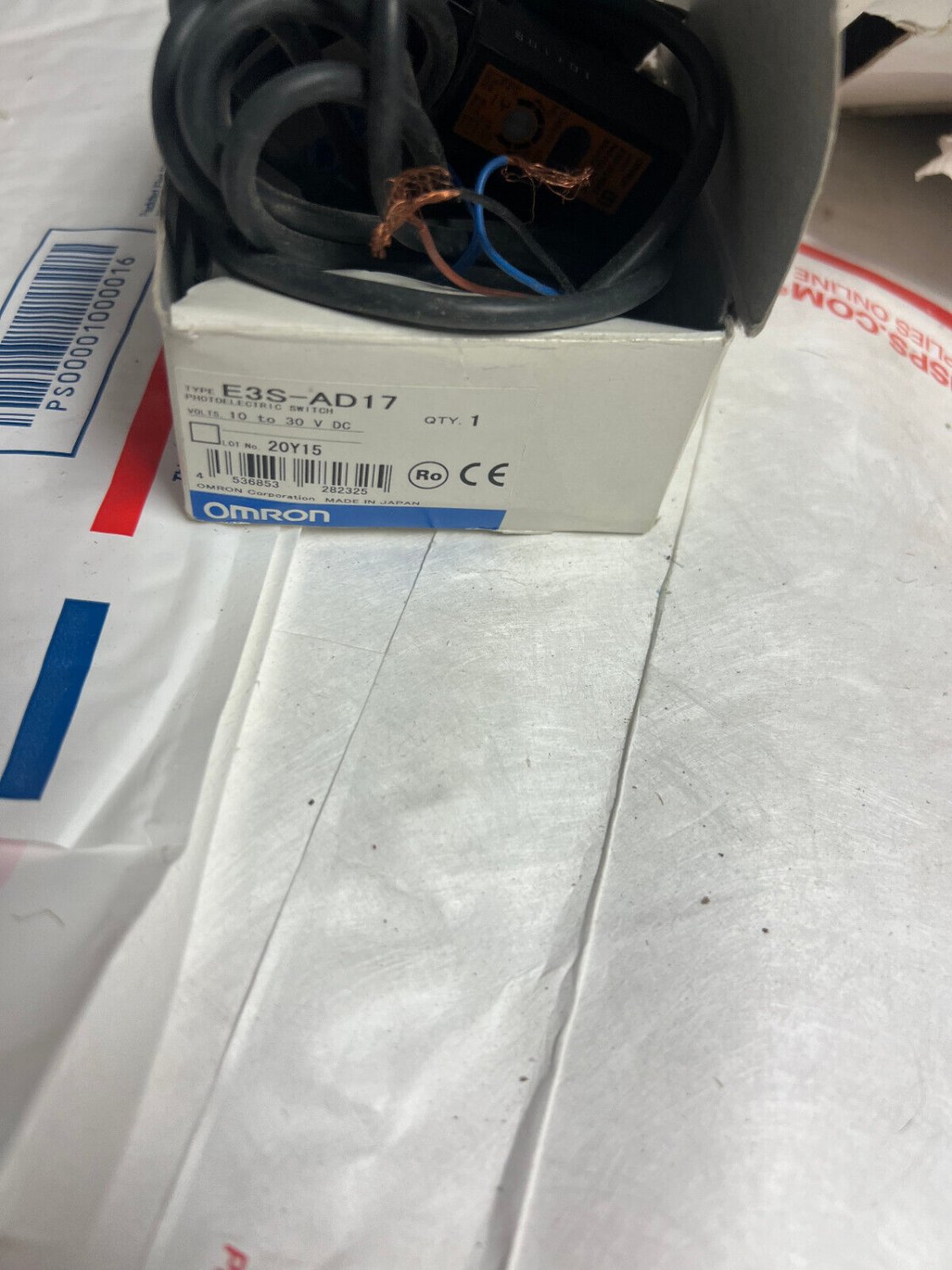 Omron E3S-AD17 Photoelectric Sensor Diffuse-reflective 70mm Range 12-24VDC PNP