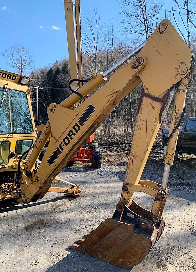 1985 FORD 555B LOADER / BACKHOE 3995 HOURS!