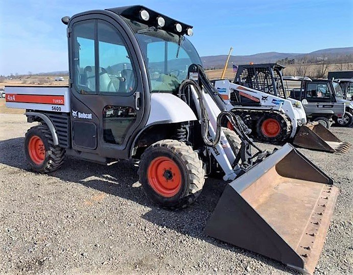 2010 BOBCAT TOOLCAT 5600 UTILITY / LOADER 1360 HOURS!