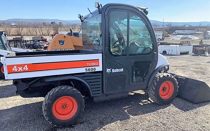 2010 BOBCAT TOOLCAT 5600 UTILITY / LOADER 1360 HOURS!