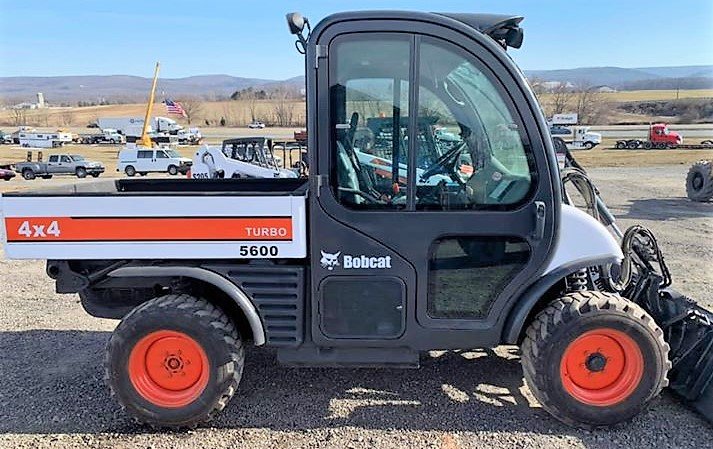 2010 BOBCAT TOOLCAT 5600 UTILITY / LOADER 1360 HOURS!