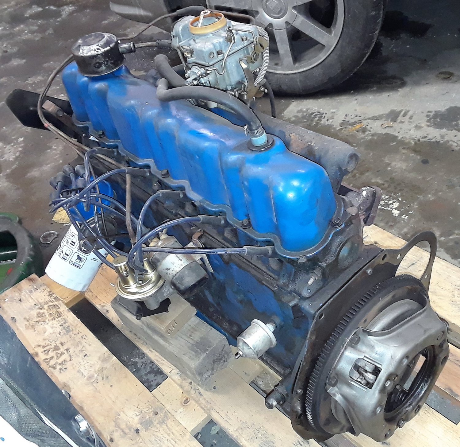 FORD MUSTANG 200 CUBIC INCH 6 CYLINDER ENGINE / 3 SPEED TRANSMISSION
