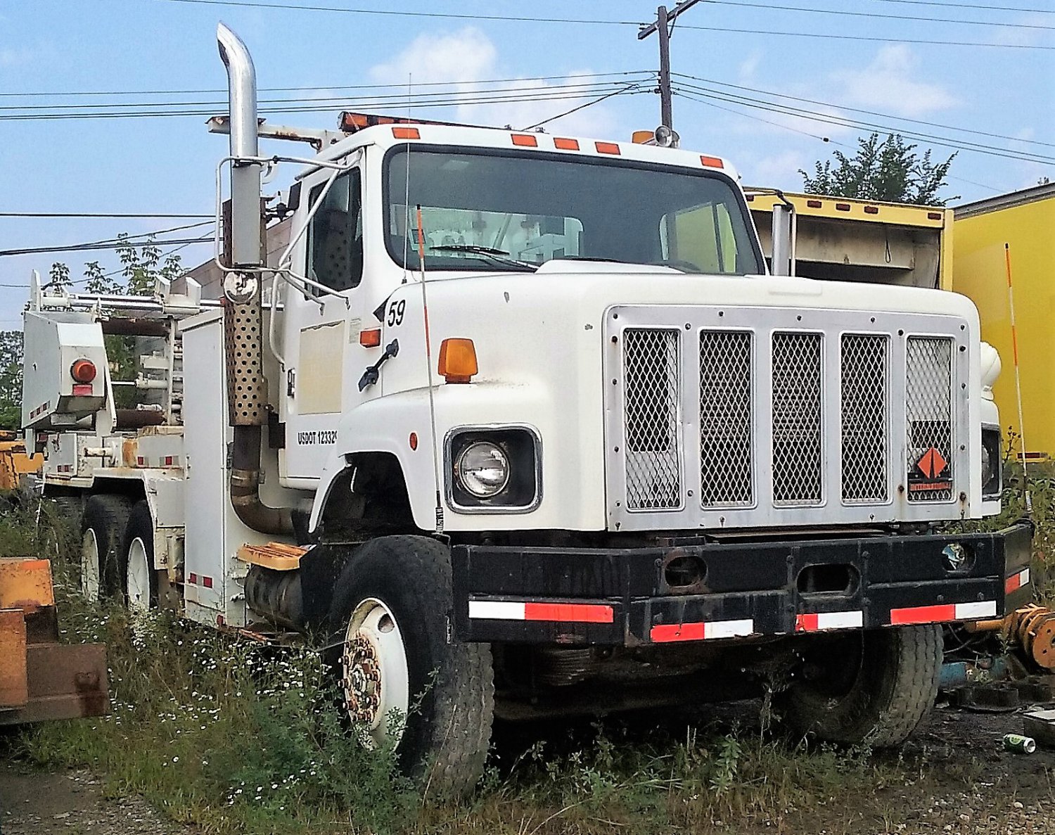 INTERNATIONAL 2674 / ALTEC LP108 CABLE REEL TRUCK