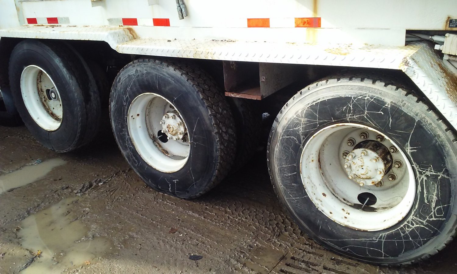 INTERNATIONAL 2674 / ALTEC LP108 CABLE REEL TRUCK