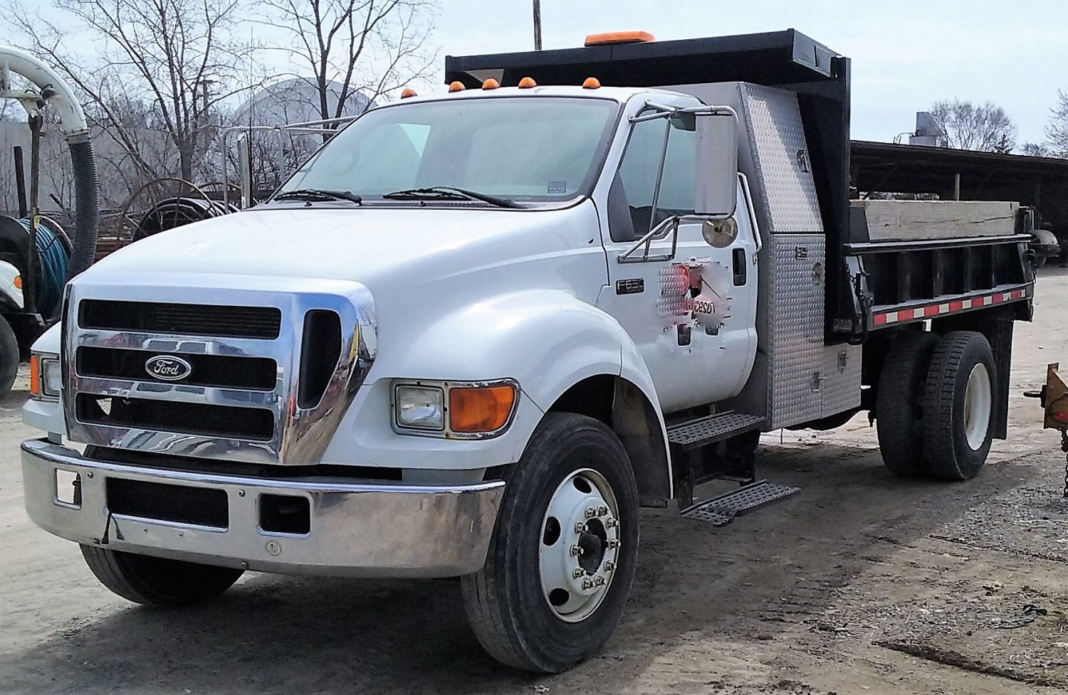 GENUINE FORD 2004 F650 XLT SUPER DUTY DUMP TRUCK