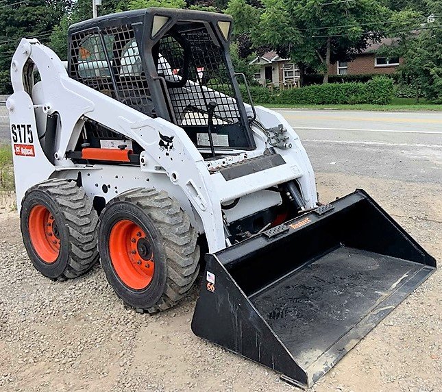 BOBCAT S175 WHEELED SKID STEER