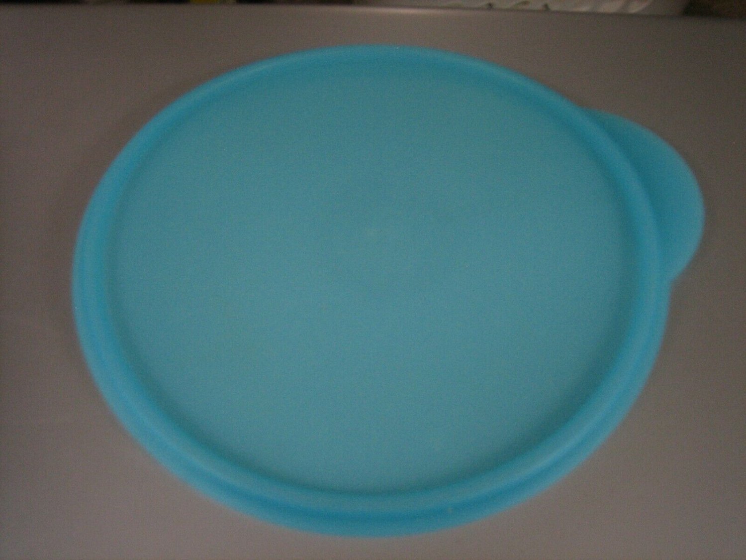 Tupperware 7" Turquoise Blue Replacement Lid 5455A-3