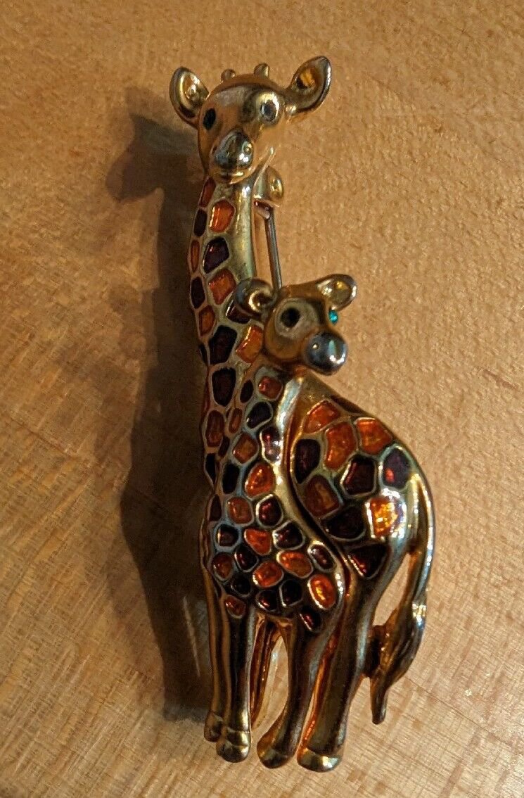 Vintage Mother Baby Giraffe Brooch Pin Gold Tone Enamel Zoo Safari