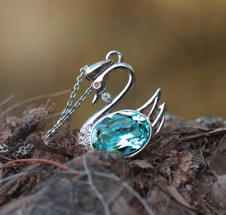 SOLD Blue Swan Swarovski Crystal Element Animal Necklace Light Blue ...
