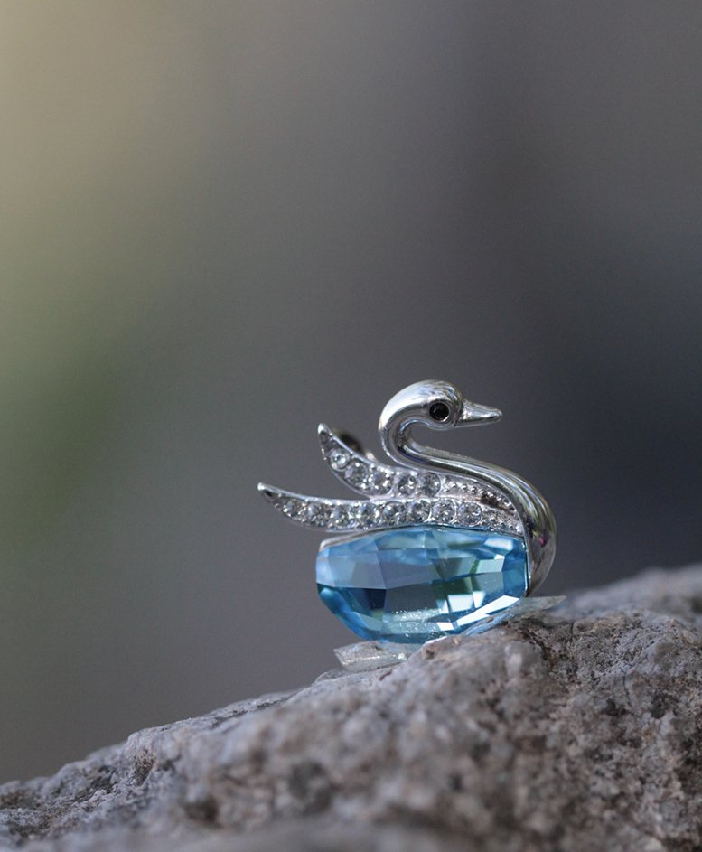 Sky Blue Swan Swarovski Crystal Element Cute Animal Necklace Aquamarine ...