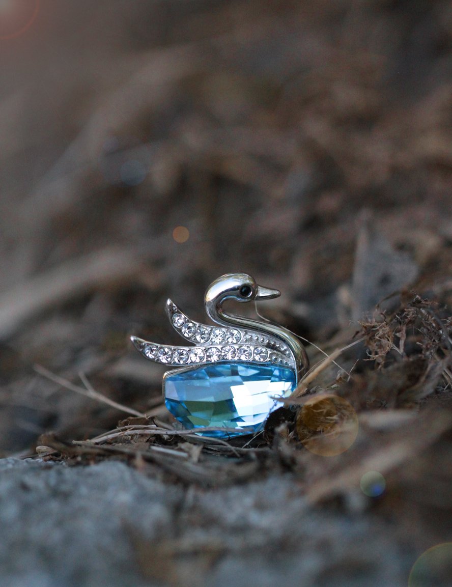 Sky Blue Swan Swarovski Crystal Element Cute Animal Necklace Aquamarine ...