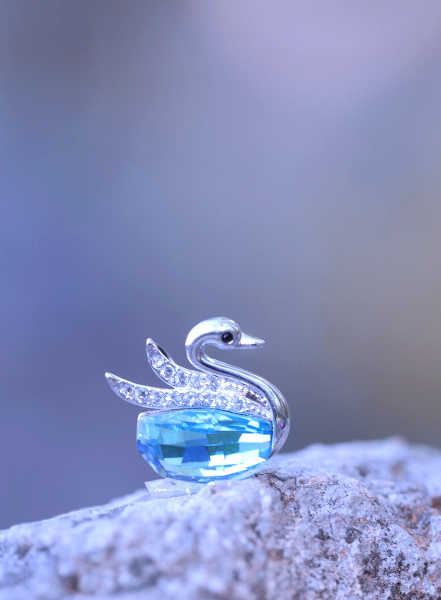 Sky Blue Swan Swarovski Crystal Element Cute Animal Necklace Aquamarine ...