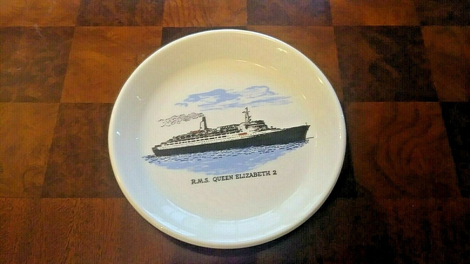Vintage R.M.S.Queen Elizabeth 2 Ceramic Plate /Ashtray /Souvenir 4 3/8 ...