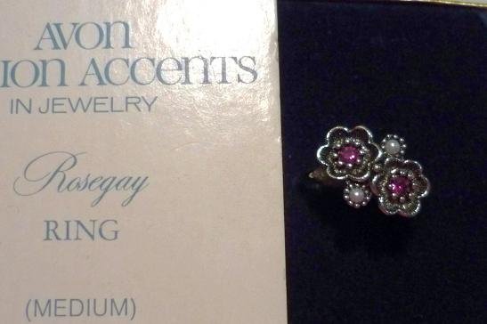 1974 New Rosegay Ring by Avon Rose Stone and Faux Pearls