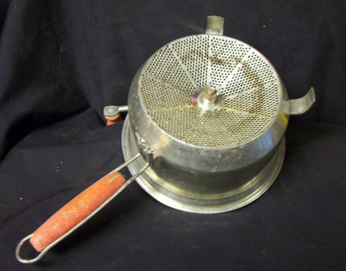 FOLEY FOOD MILL MASHER STRAINER