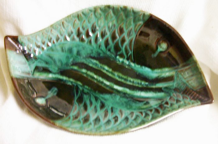 BLUE MOUNTAIN POTTERY 1966 Vintage Fish Serving Dish