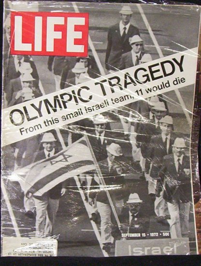 LIFE MAGAZINE September 15th, 1972 (Olympic Tragedy) 11 Israili ...