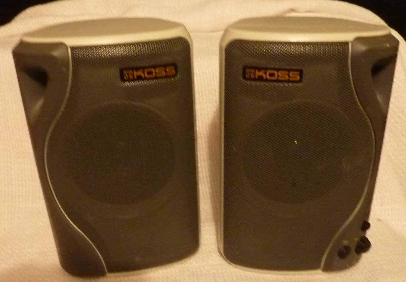 Koss Portable CD System CDP450 Water Resistant 'Tracker' With 2-6.5 ...