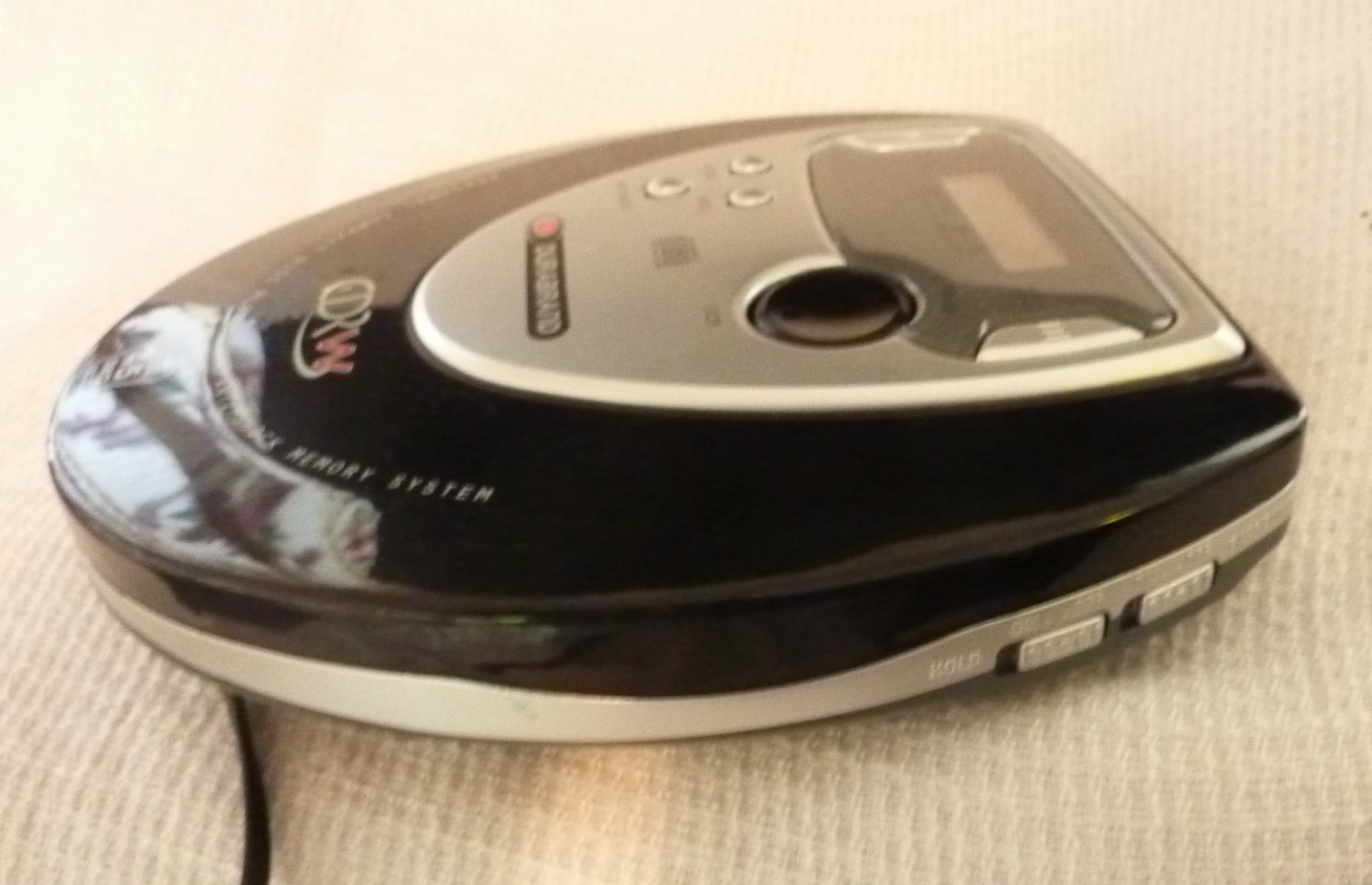 Durabrand CDRW Model DDM452 Portable CD Player with Earphones