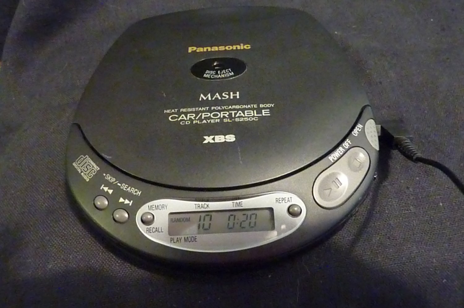 Panasonic SL-250C MASH "Walkman - type" CD PLAYER (1995)