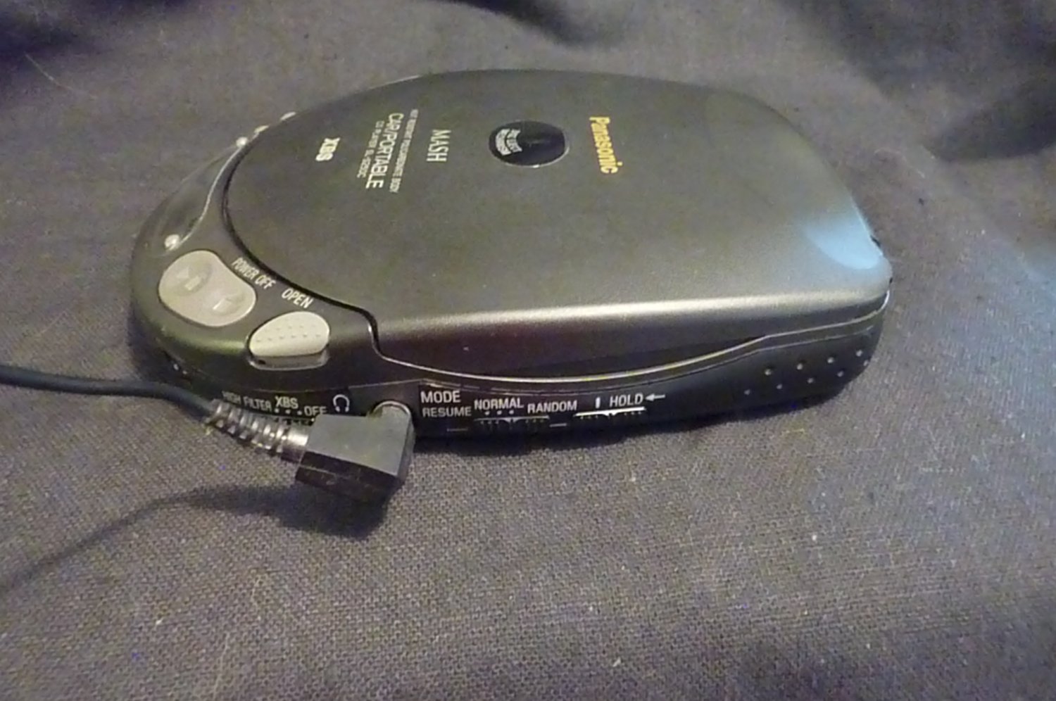 Panasonic SL-250C MASH "Walkman - type" CD PLAYER (1995)