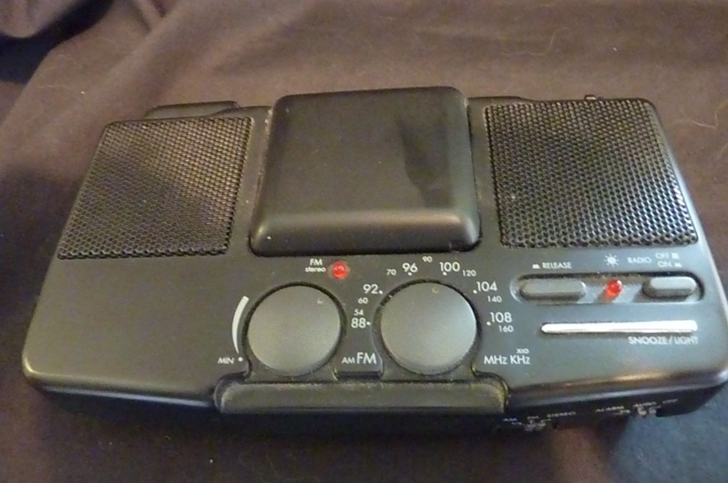 Vintage Portable AM/FM Clock Radio circa late '60's early '70's