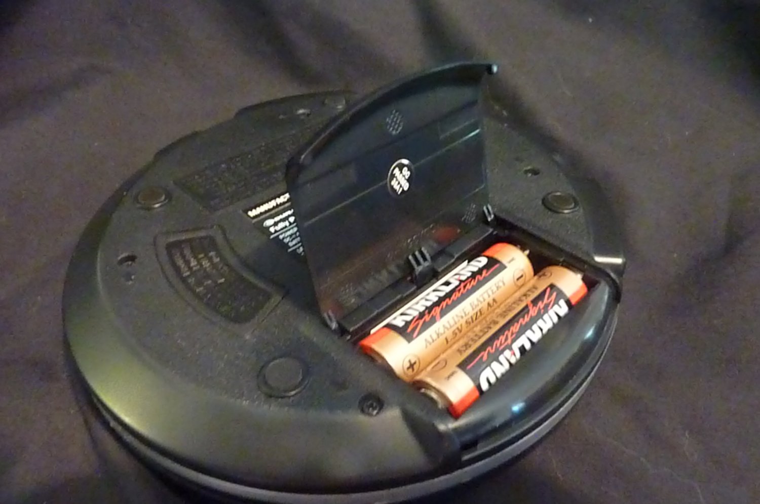 DuraBrand CD-566 Compact Disc Player-Mobile