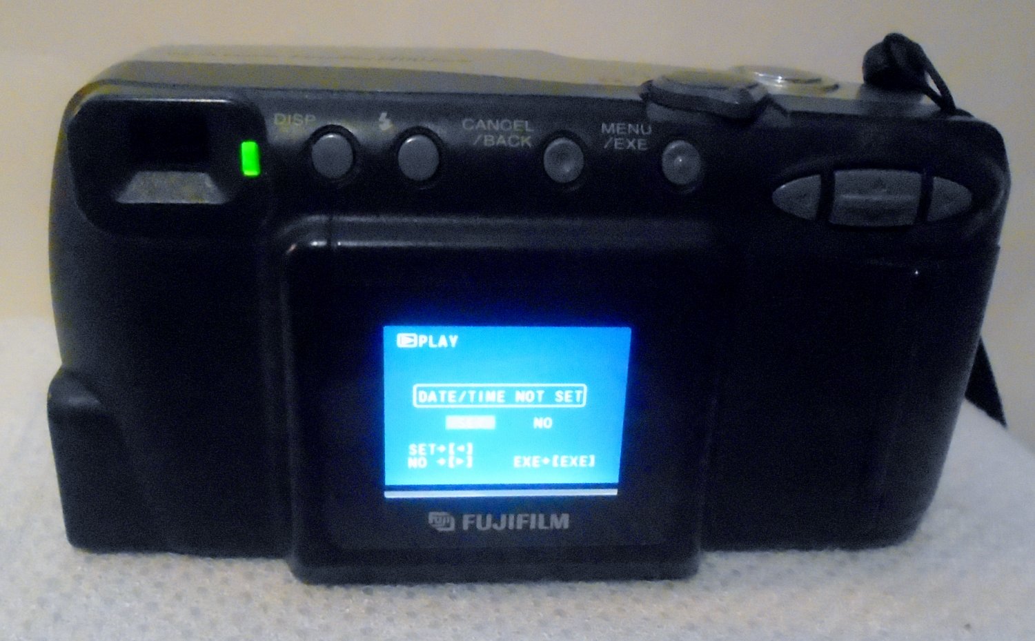 FUJIFILM FINEPIX 1400 ZOOM DIGITAL CAMERA