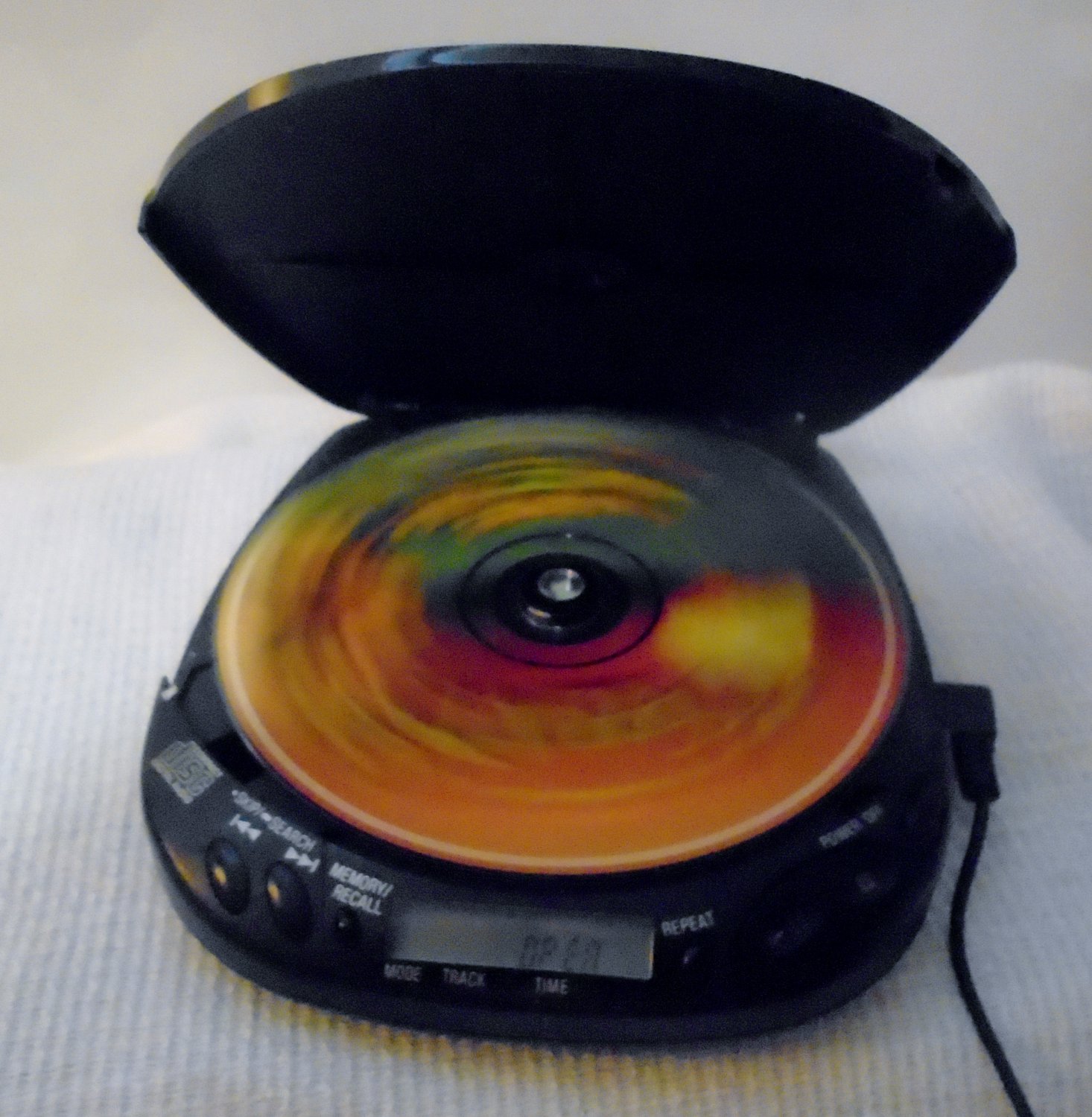 Panasonic SL-S138 "Walkman - type"Portable CD PLAYER
