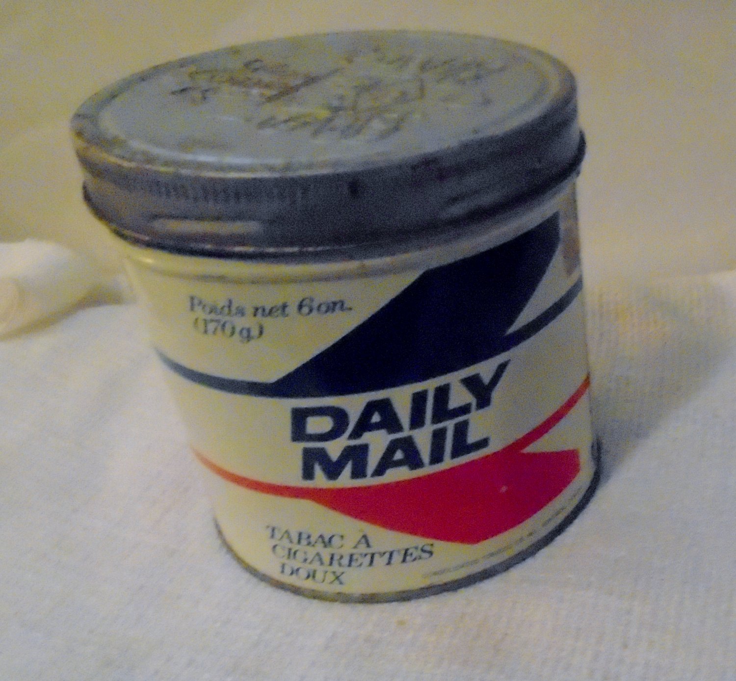 Daily Mail Cigarette Tobacco Can (6 ounces - when full)