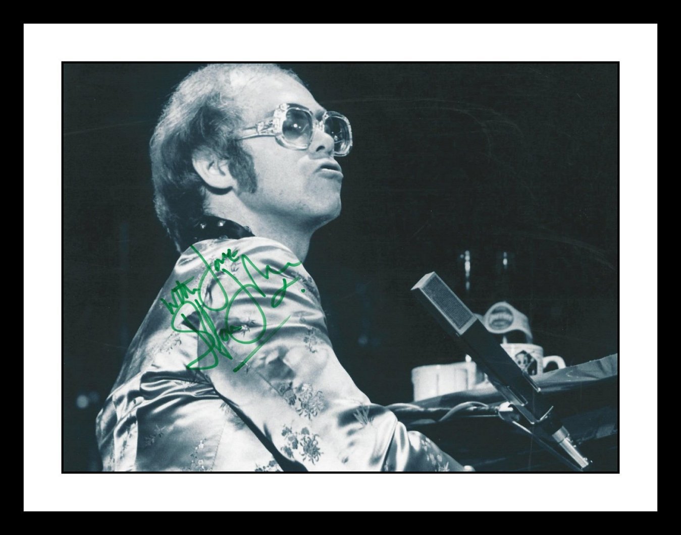ELTON JOHN * ROCK LEGEND * AUTHENTIC HAND SIGNED AUTOGRAPH