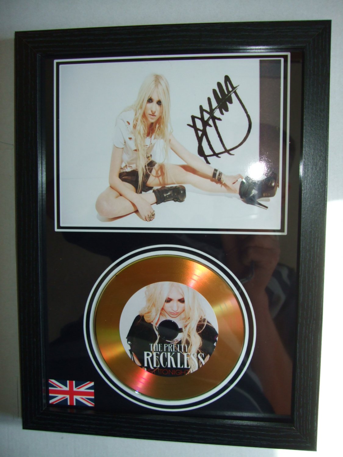 the pretty reckless signed disc