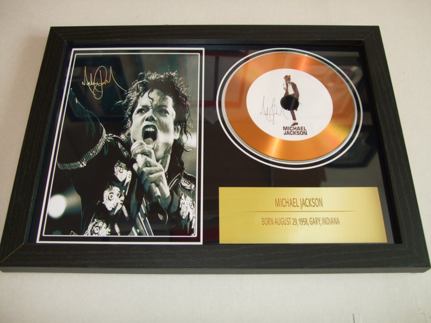 michael jackson signed disc