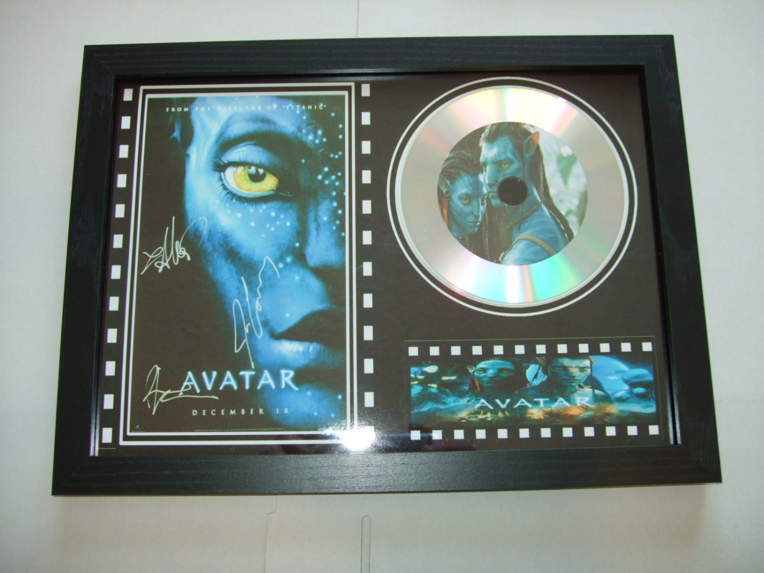 avatar signed disc