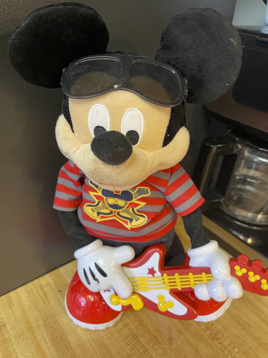 Rock Star Mickey Mouse Disney T8140 Guitar Toy Sing Dance 2010 Action ...