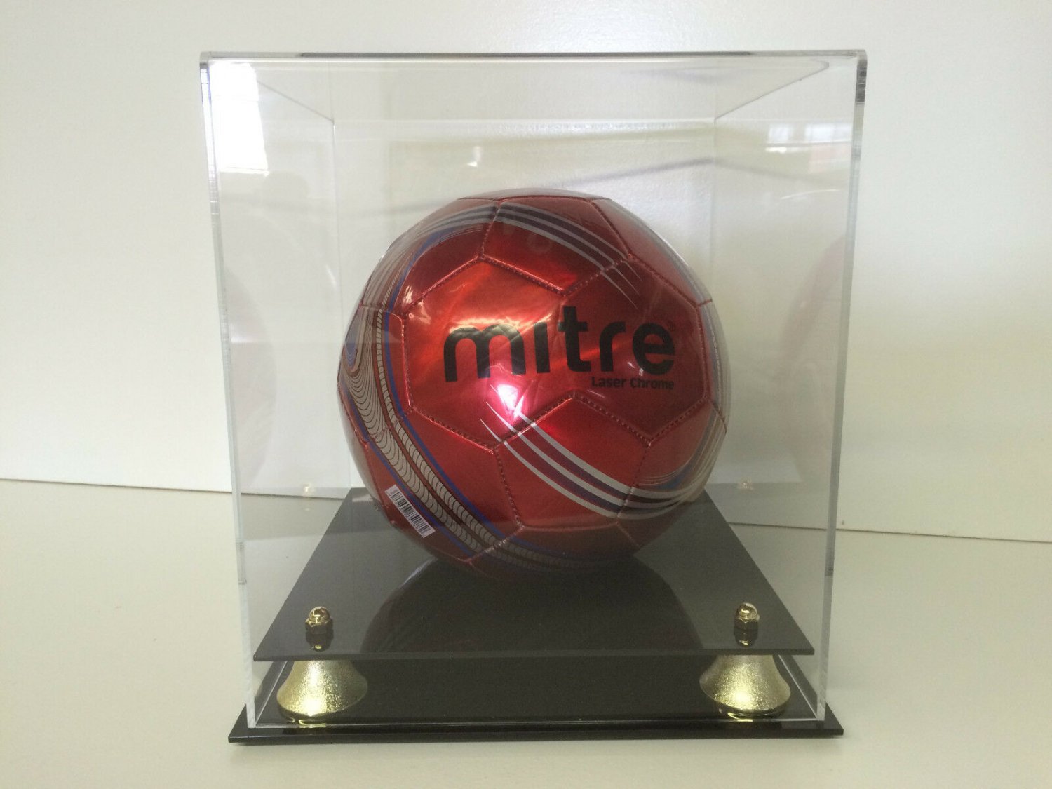Soccer ball display FIFA World Cup 85% UV filtering acrylic football ...