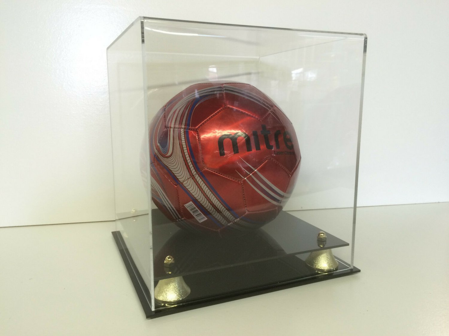 Soccer ball display FIFA World Cup 85% UV filtering acrylic football ...
