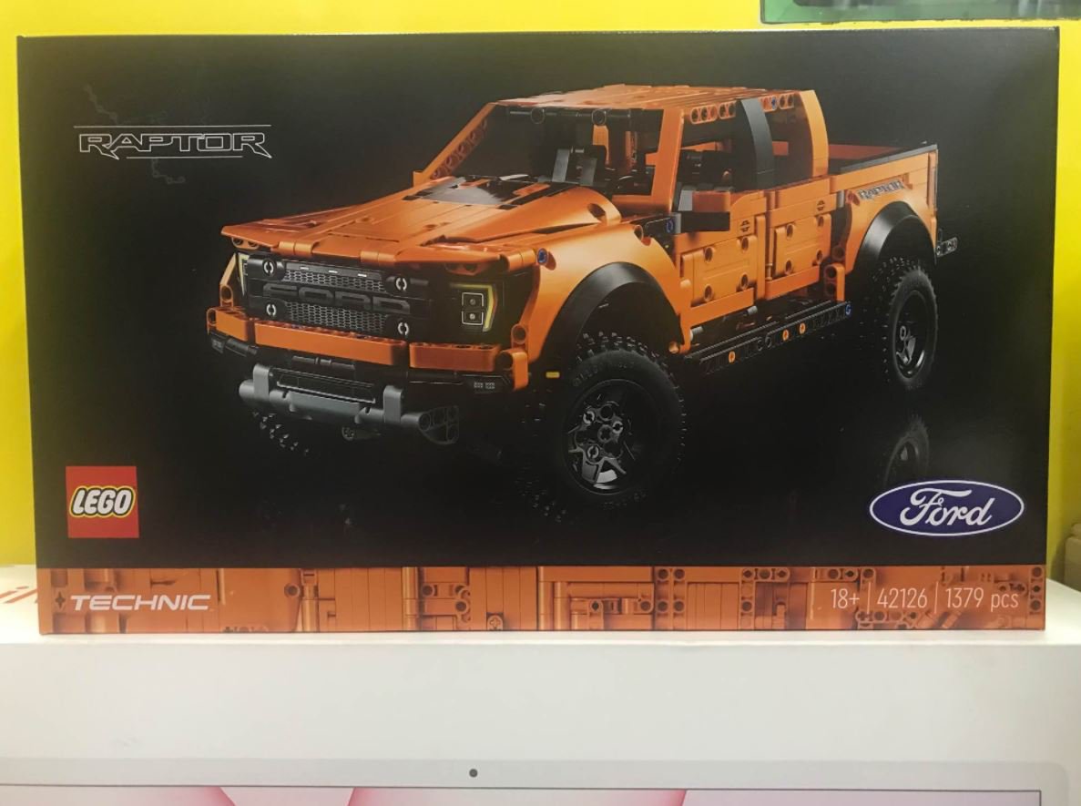 LEGO 42126 Technic Ford F-150 Raptor Model Building Kit (1,379 Pieces)